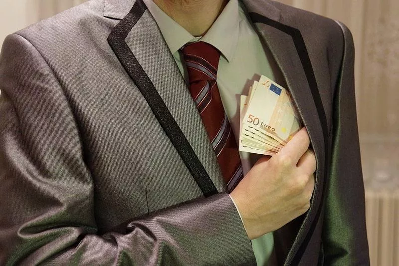 Korupcja jest w Polsce powszechna i zwiększa koszty prowadzenia biznesu