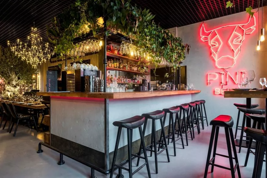 Pini Beef otwiera delikatesy i restaurację w Łodzi