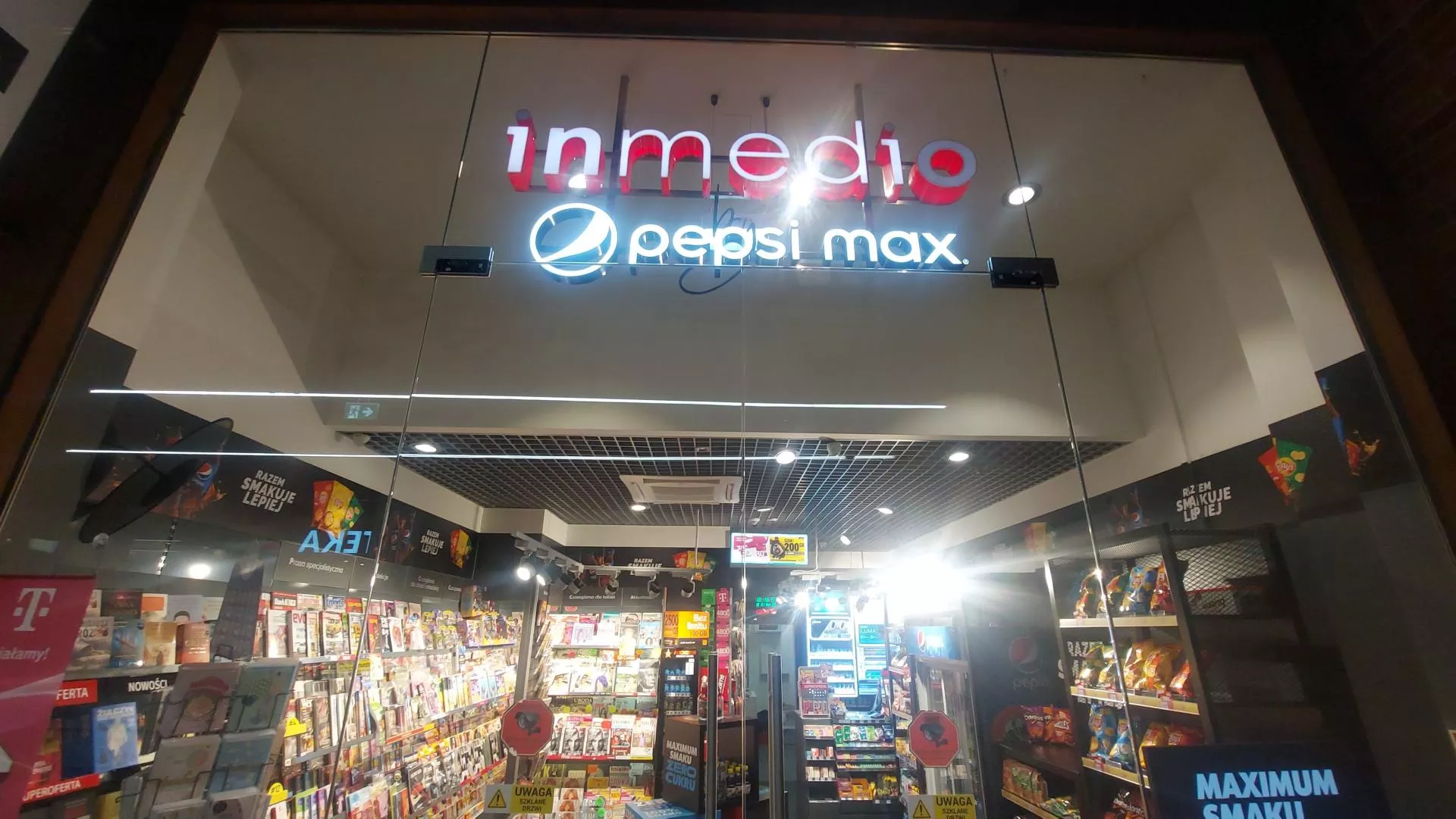 Inmedio by Pepsi Max - nowy koncept salonu prasowego z napojami i ...