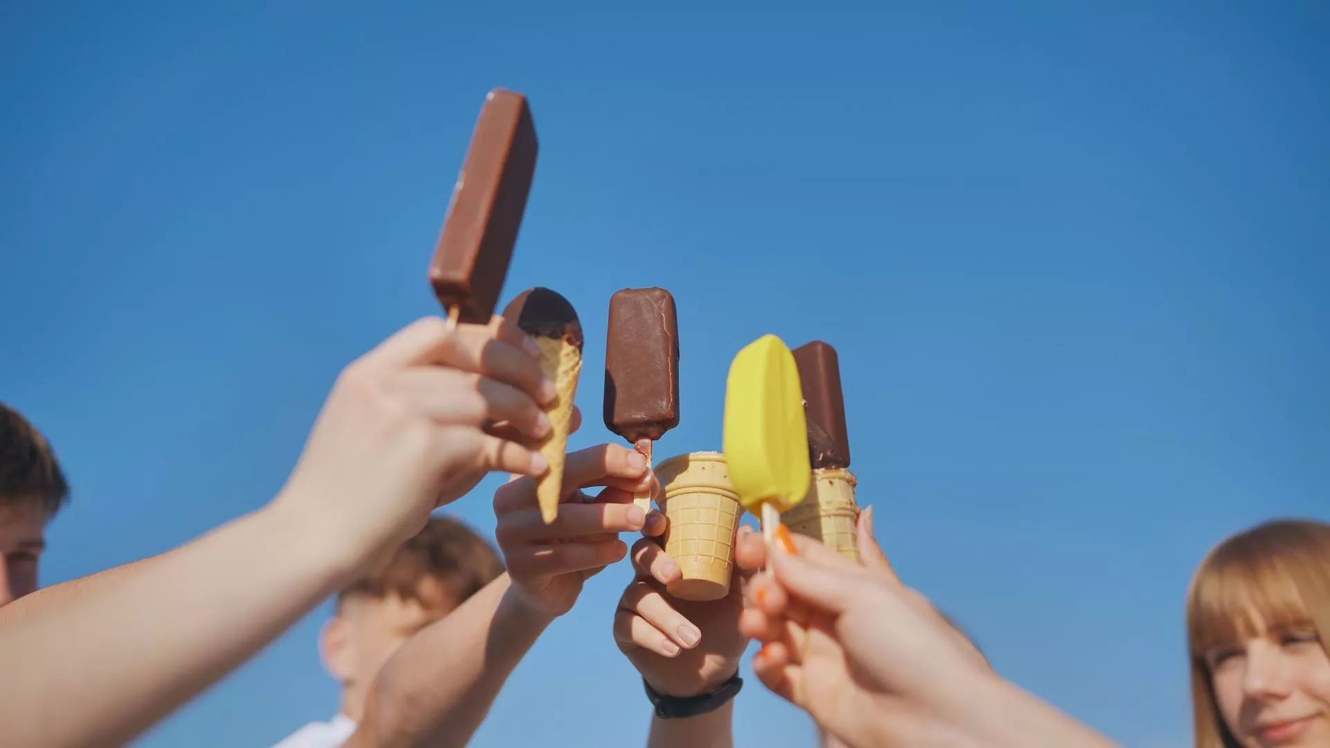 Ruszył sezon na lody. Sieć Aldi szykuje nowości i chwali się rosnącą ...